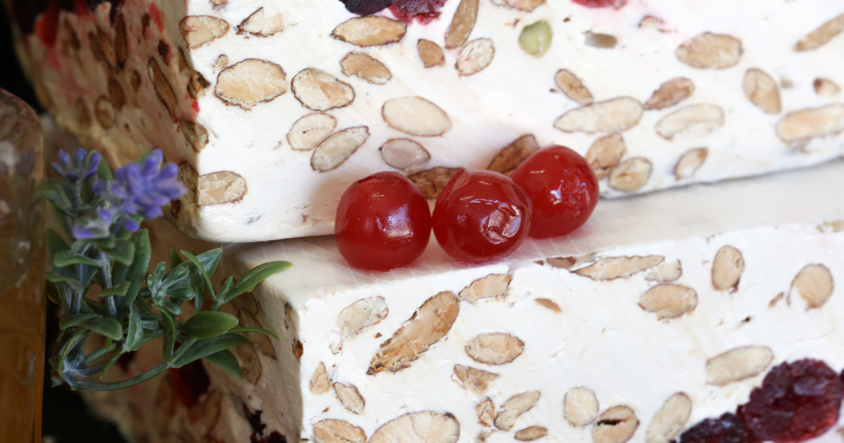 Nougat blanc tendre à La cerise confite