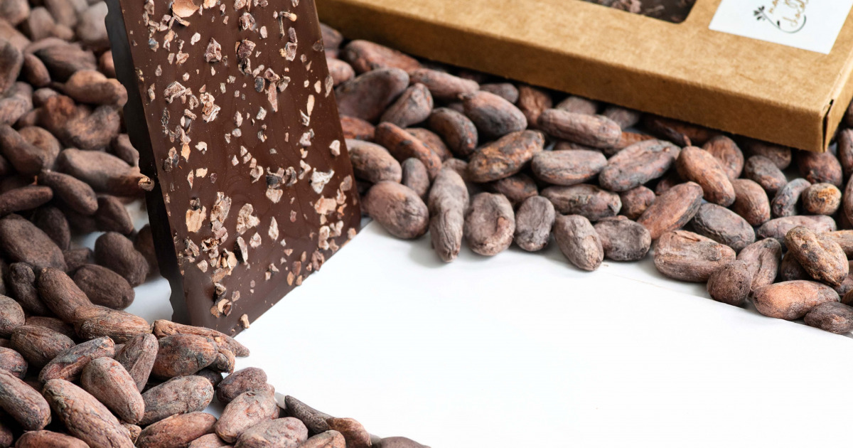 Tablette chocolat noir et grué de cacao
